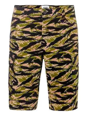 Oakley Camouflage Cargo Shorts - Green