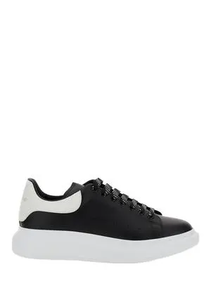 Alexander McQueen Alexander McQueen Low Top Sneaker With Logo Detail Black