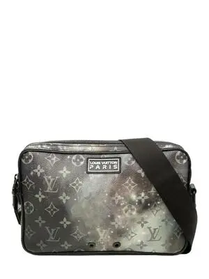 LOUIS VUITTON 2018 Monogram Galaxy Alpha Messenger Bag - Black