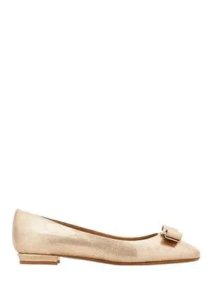 FERRAGAMO FERRAGAMO Vara Bow Craquelé Finish Leather Ballerinas Silver
