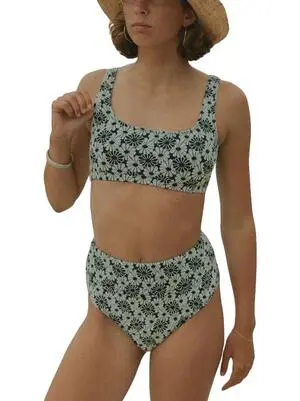 GEODE SWIMWEAR Daisy Textured Floral Square Neck Bikini Top - Black