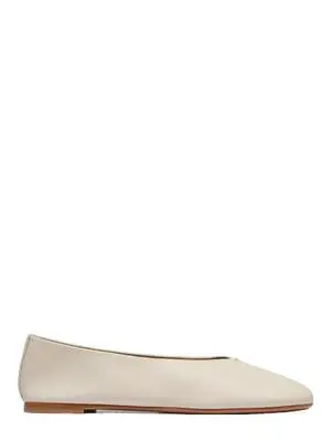Bernardo Meredith Ballet Flat - Eggshell