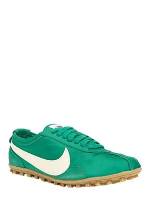 Nike Moon Runner Sneakers - Malachite/soft