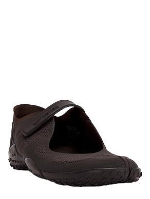 NIKESKIMS NIKESKIMS Rift Mesh Split-Toe Sneaker Tar