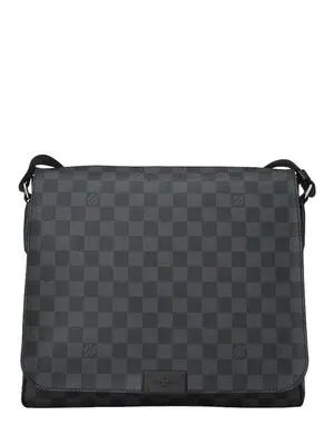 LOUIS VUITTON Damier Graphite District Messenger - Black