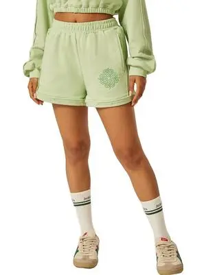 BE ATHLETICA Be The Moment" Shorts - Matcha
