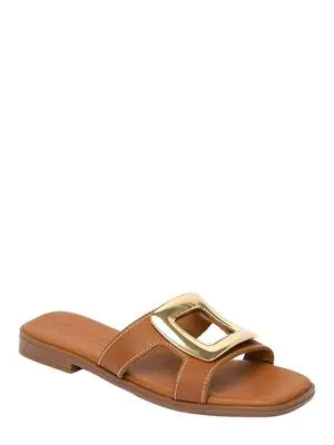MENINA STEP Brisa Flat Sandal With Gold Tone Buckle Detail - Tan