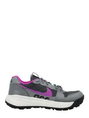 Nike Nike ACG Lowcate Low-Top Sneakers Gray