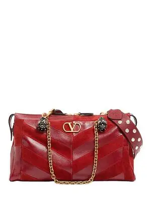 Valentino Garavani Medium Vlogo Shoulder Bag - Red
