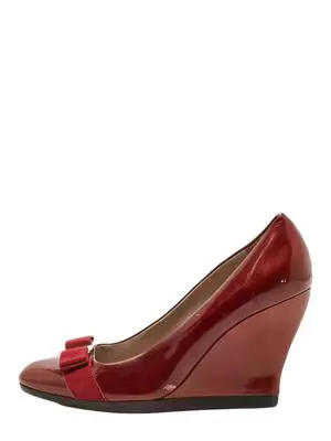 FERRAGAMO Vara Bow Wedge Pumps - Red