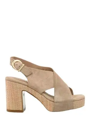 JANET & JANET Crossover-strap Platform Sandals - Neutrals