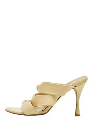 Manolo Blahnik Bow-effect Leather Sandals - Neutrals