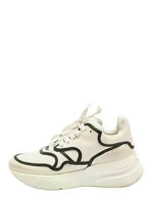 Alexander McQueen Runner Sneakers - Neutrals