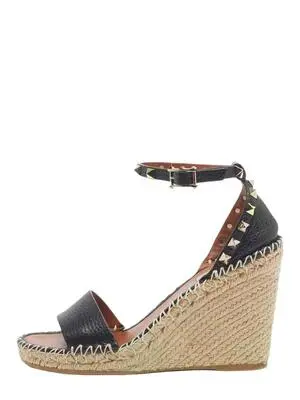 Valentino Garavani Rockstud Wedge Sandals - Black
