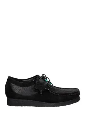 Clarks Wallabee Embroidered Boots - Black