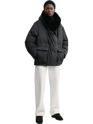 TOTEME Cinched Puffer Jacket With Shearling Lapels - Black