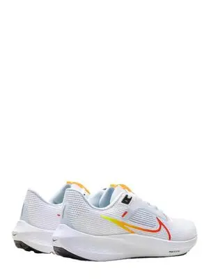 Nike Pegasus 40 Lace-up Running Sneakers - White