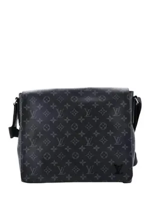 LOUIS VUITTON Monogram Eclipse Canvas Mm Messenger Bag - Black
