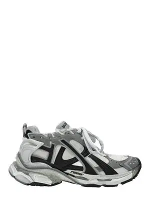 Balenciaga Balenciaga Runner Sneakers Gray