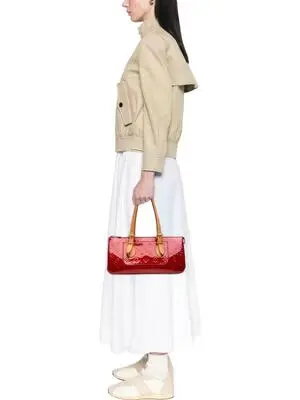 LOUIS VUITTON Monogram Vernis Rosewood Avenue Shoulder Bag - Red