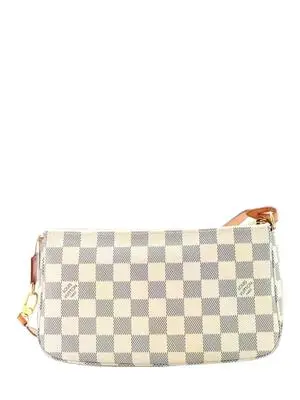 LOUIS VUITTON Pochette Accessoires Monogram Canvas Clutch Bag - Neutrals