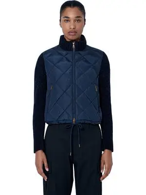 Moncler Diamond Quilted Jacket With Zip Fastening - Blue