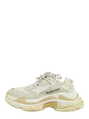 Balenciaga Balenciaga Triple S Sneakers Neutrals