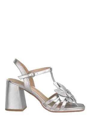 ALMA EN PENA Metallic Leather High Heel Sandals With Floral Detail - Silver