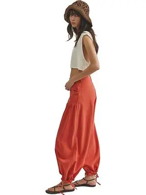 We The Free Lotus Balloon Jeans - Cayenne