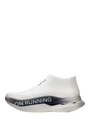 On Cloudboom Strike Sneakers - White/black
