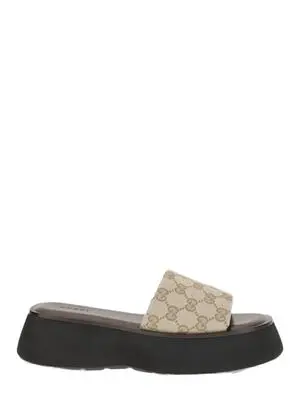 Gucci Platform Slide Sandals With Embossed Logo - Beige