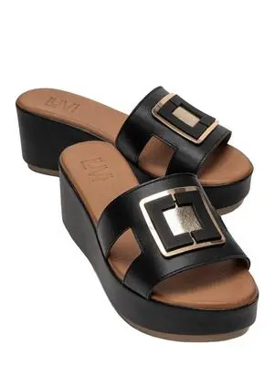FOREVER & ALWAYS SHOES Hiola Leather Platform Sandal - Black