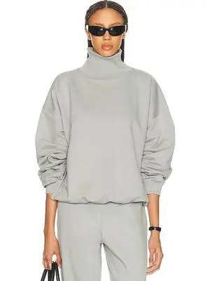 SWEATSHIRTS/HOODIES