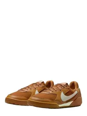 Nike Terra Manta Sneakers - Brown