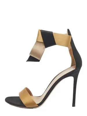 GIANVITO ROSSI Geisha Ankle-strap Sandals - Black