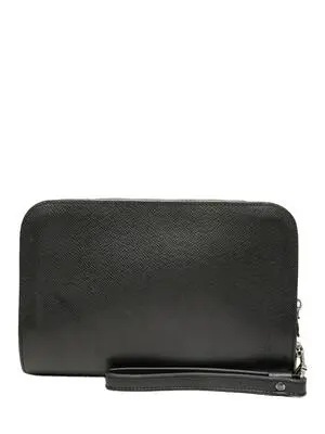 LOUIS VUITTON Taiga Leather Pochette Baikal Clutch Bag - Black
