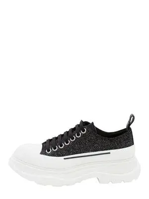 Alexander McQueen Tread Slick Lace Up Low Top Sneakers - Black