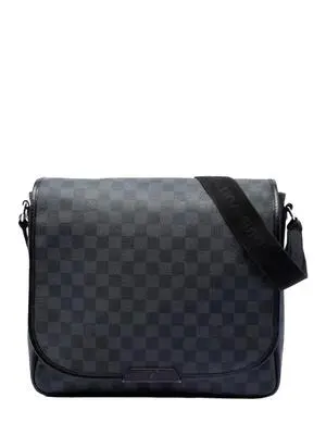 LOUIS VUITTON Damier Graphite Daniel Mm Crossbody Bag - Black