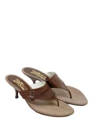 FERRAGAMO Leather Striped Pattern Thong Sandals - Brown