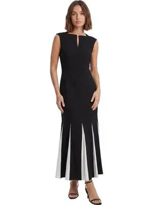 Karen Millen Maxi Dress With Contrast Godet Detail - Mono