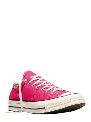 CONVERSE Chuck 70 Gender Inclusive Sneakers - Rough Raspberry