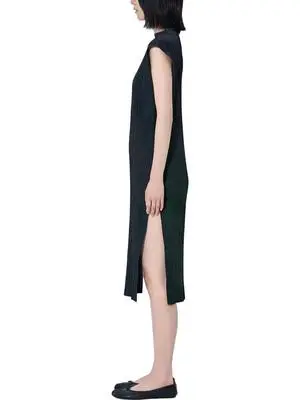 Issey Miyake Pleated Sleeveless Dress - Black