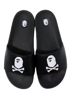 A BATHING APE Crossbone Flat Slides - Black