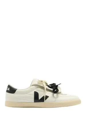VEJA X MAGLIANO Quilted Leather Low-top Sneakers With Contrast Logo - White