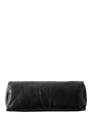 Rick Owens Baguette Logo-debossed Crinkled Leather Clutch - Black