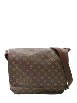 LOUIS VUITTON Monogram Beaubourg Messenger Bag - Brown