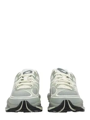 NEW BALANCE Metallic Low-top Sneakers - Silver