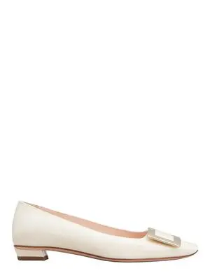 ROGER VIVIER Belle Vivier Patent Leather Ballerinas With Metal Buckle - White