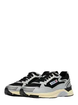 AUTRY Hyperway Panelled Sneakers - Black