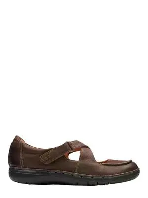 Clarks Un Loop Strap Round-toe Slip-on Shoes - Brown